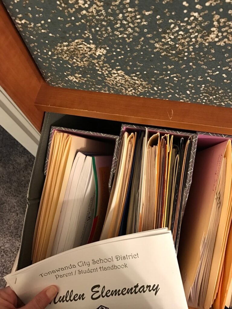 5 Helpful Tips for Organizing Kids School Papers and Schedules